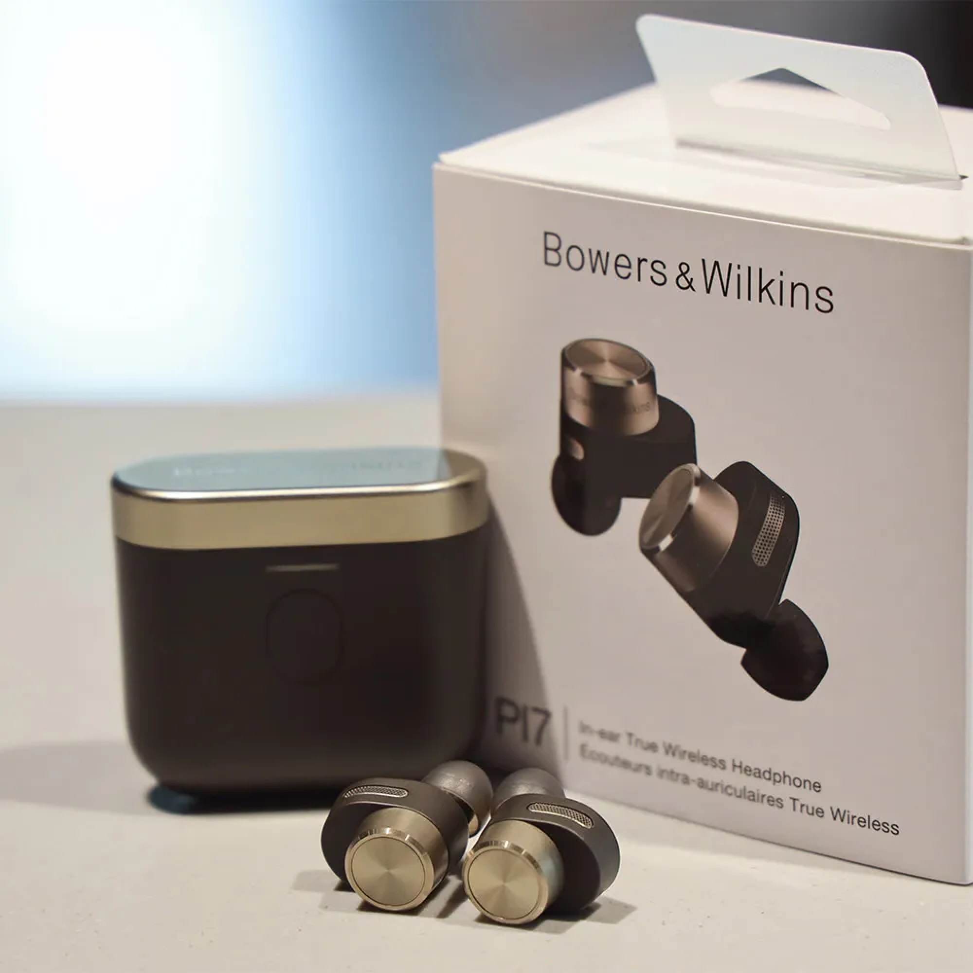 Bowers & Wilkins PI7 White купить по низкой цене в интернет-магазине